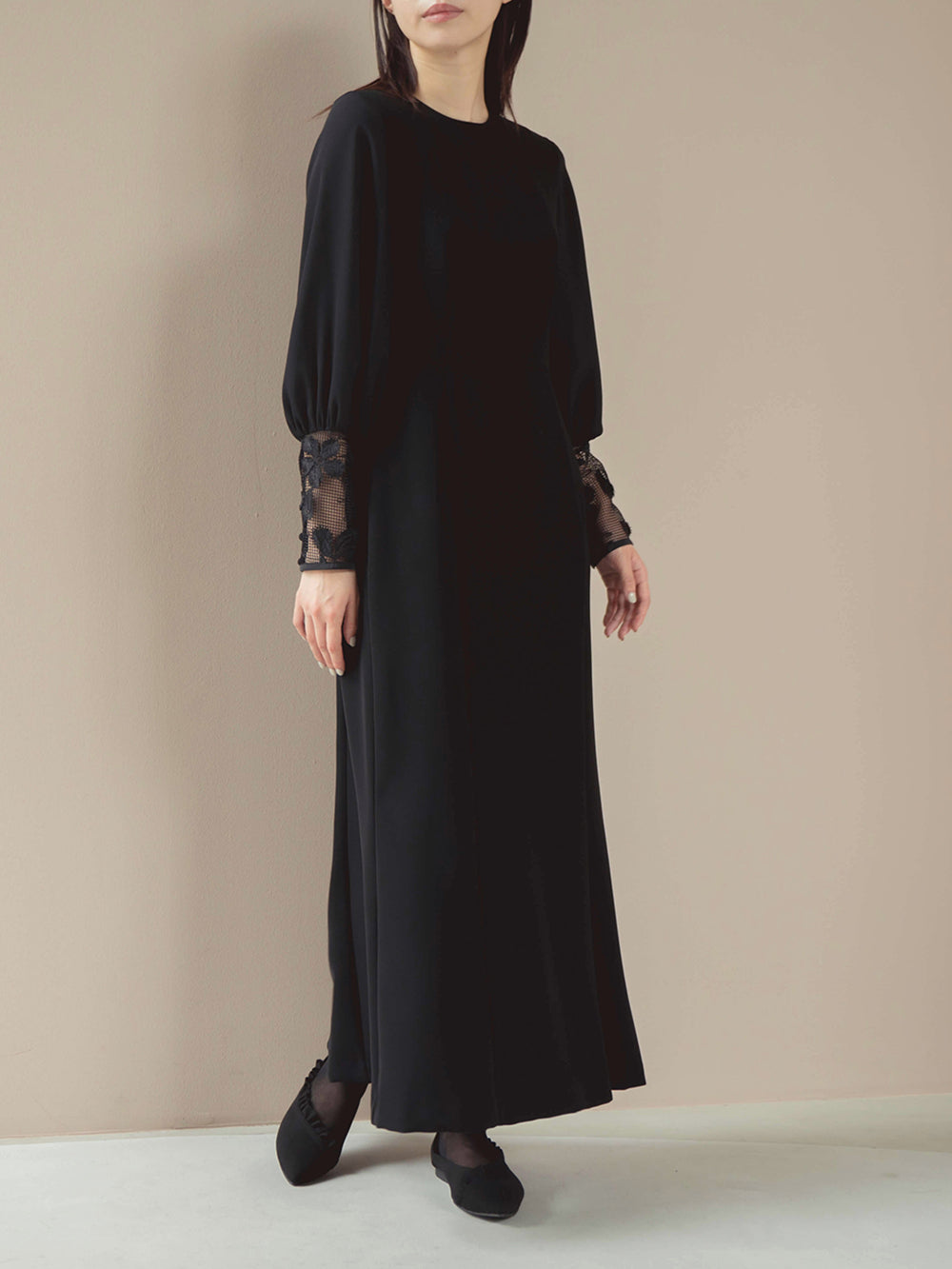kaene公式オンラインストア エンブロイダリースリーブドレス / 100905 結婚式ブラックフォーマル