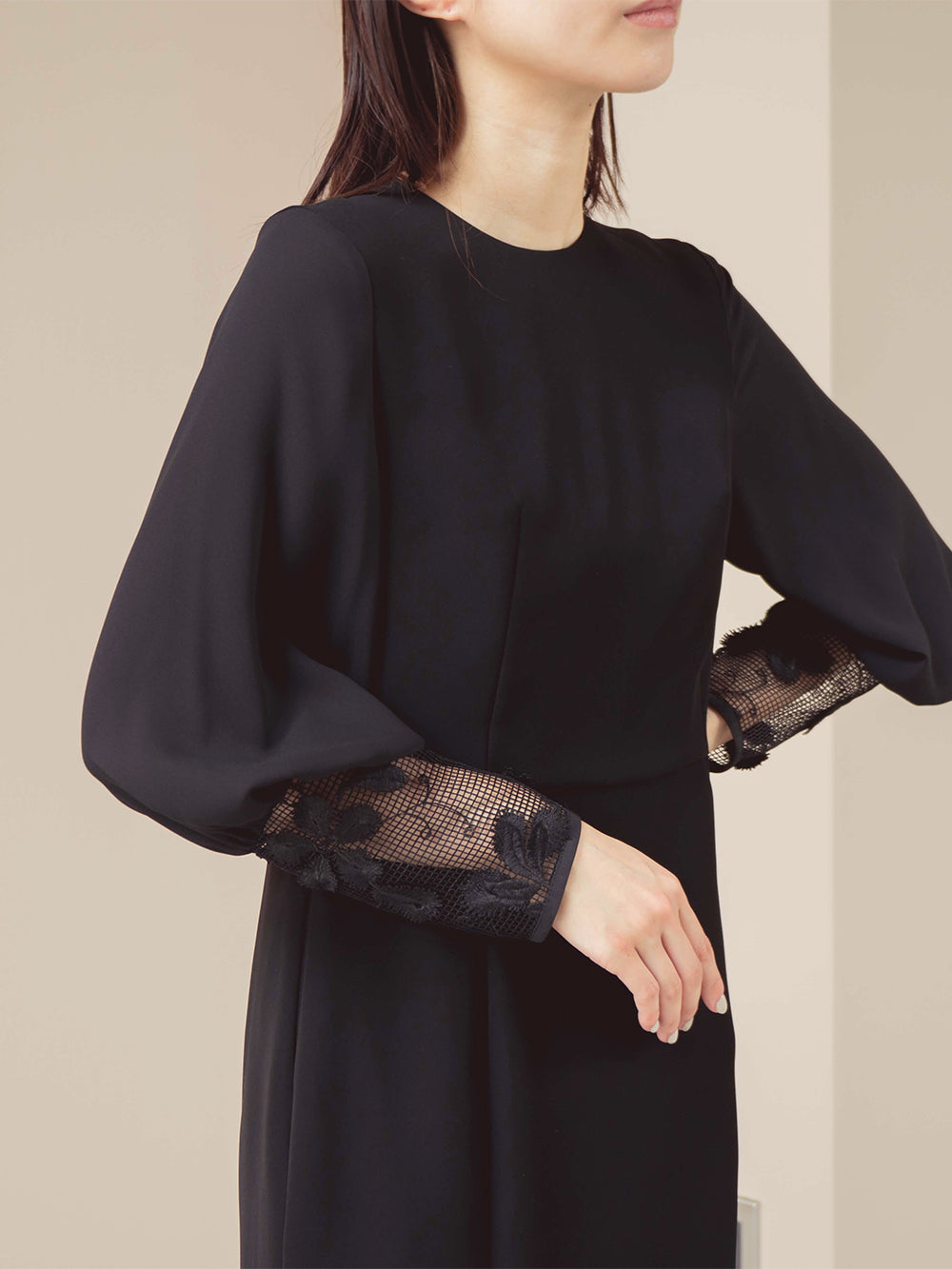 kaene公式オンラインストア エンブロイダリースリーブドレス / 100905 結婚式ブラックフォーマル