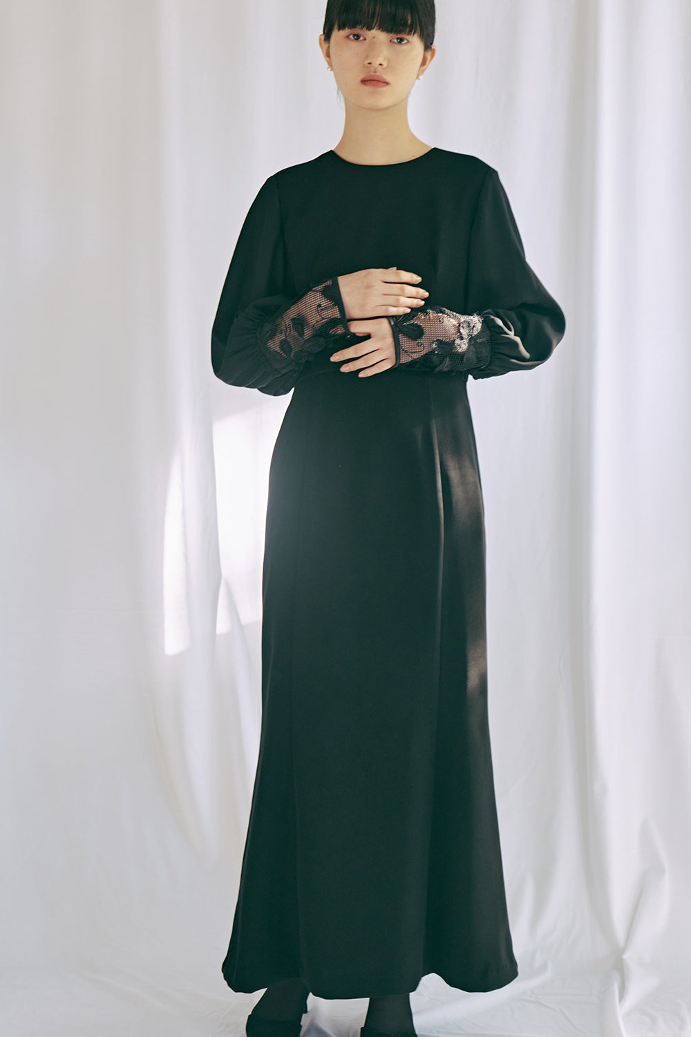 kaene公式オンラインストア エンブロイダリースリーブドレス / 100905 結婚式ブラックフォーマル