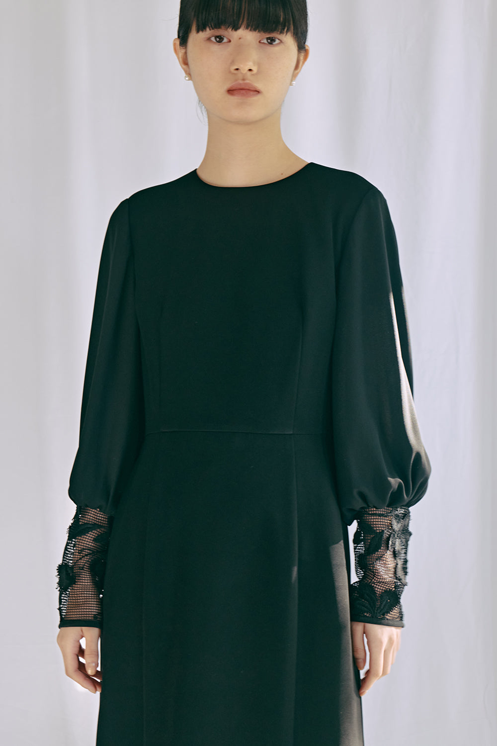 kaene公式オンラインストア エンブロイダリースリーブドレス / 100905 結婚式ブラックフォーマル